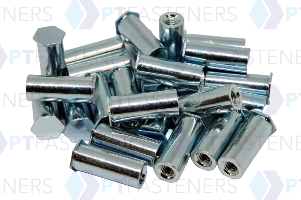 Blind Threaded Stand Off M4-18 (100 pcs) | PT Fasteners